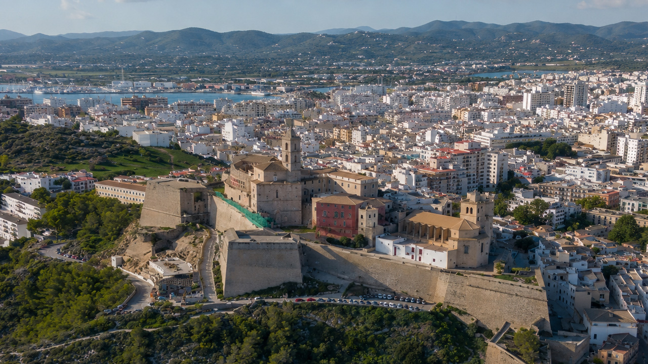 What makes Dalt Vila stand out above Ibiza Town?