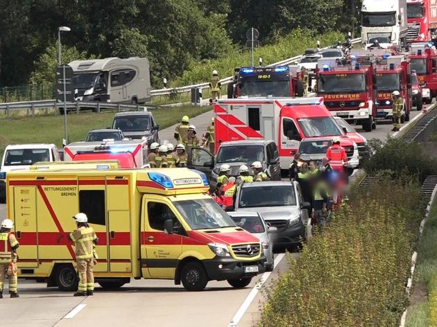 Massenunfall kurz vor München: Mehrere Autos krachen auf Autobahn ...