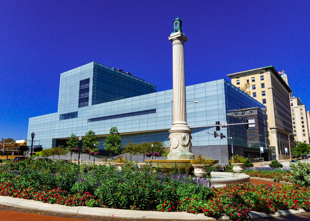 Can you guess the most iconic building in your state? And find out what ...