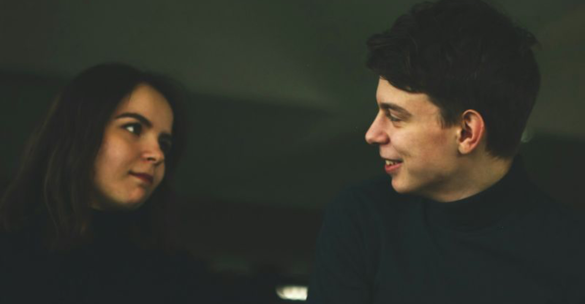 A decent man never does these 10 things to the woman he loves