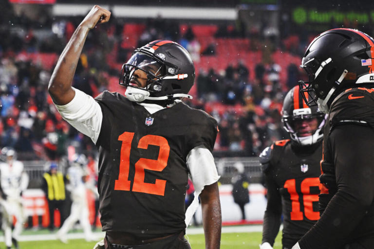 Shedeur Sanders’ popularity highlighted by crushing NFLPA royalties record