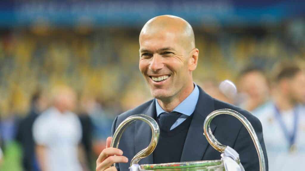 Zidane présente son magnifique chien et connaît un buzz international