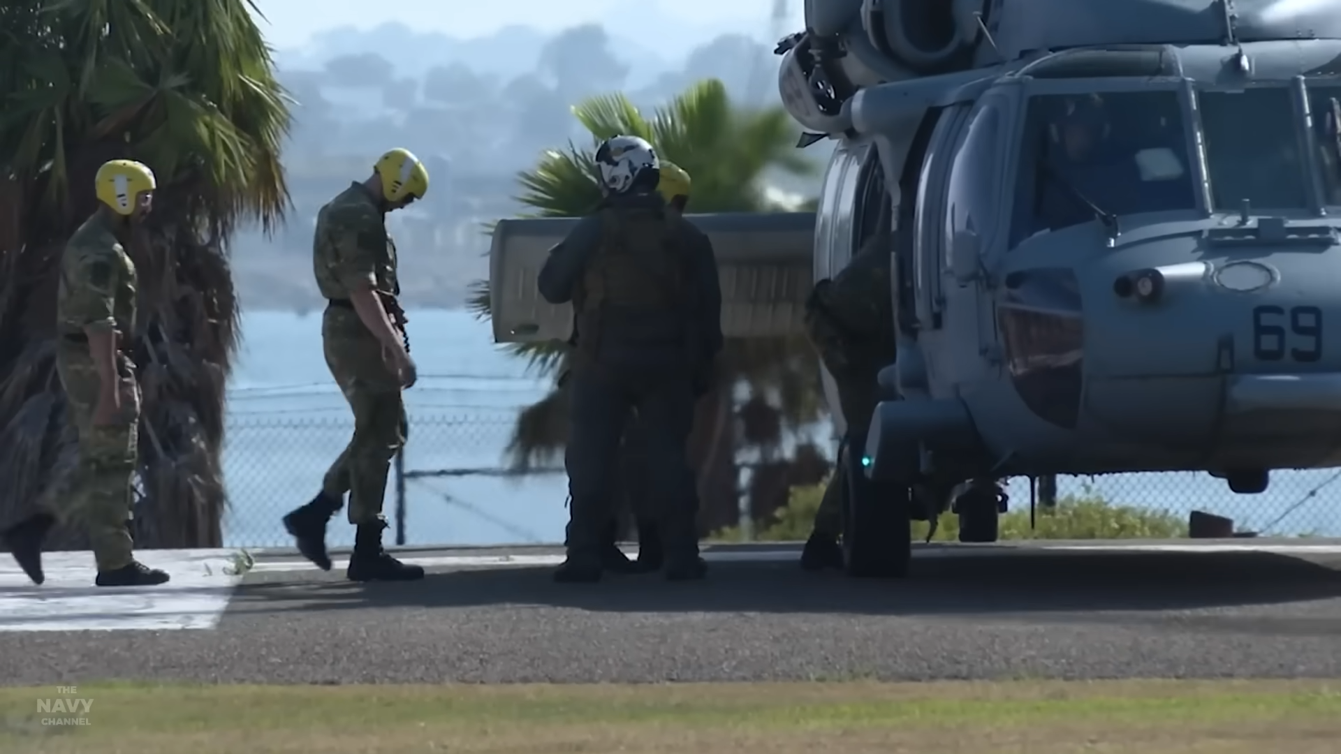 Watch how US forces evacuated the American embassy in Venezuela