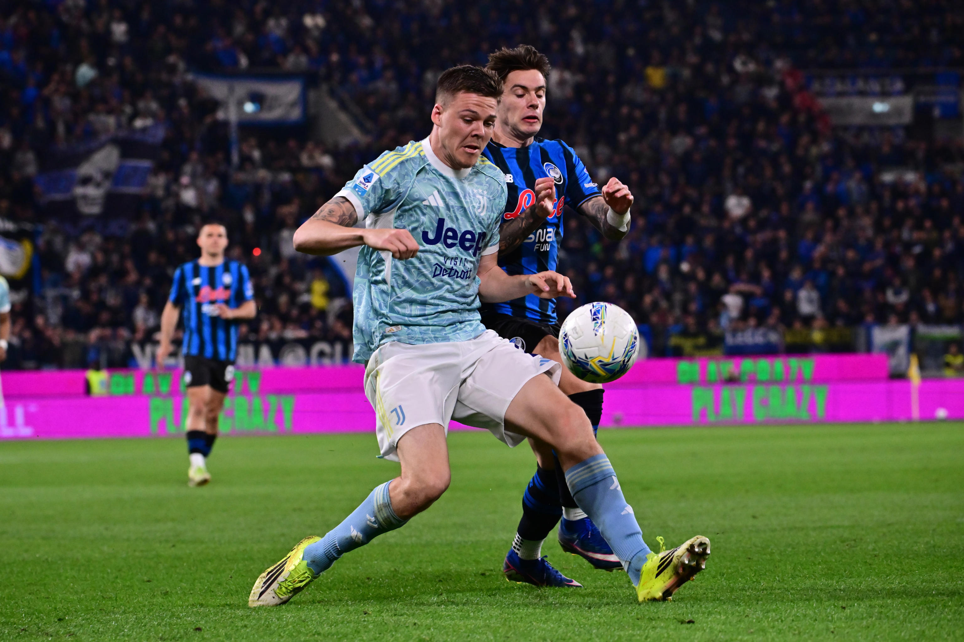 Juve: infortunio muscolare per Holm, niente mondiale