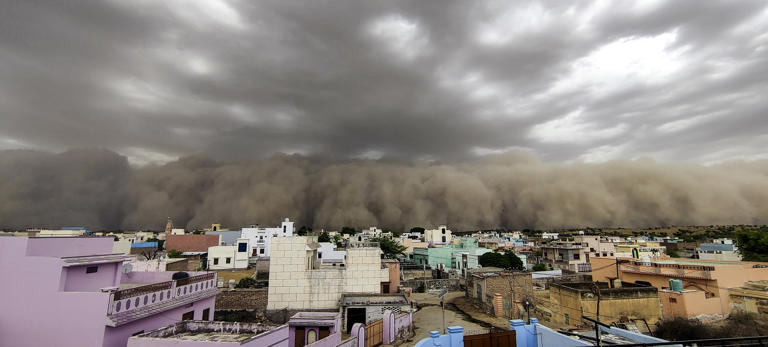 Massive dust storm sweeps Rajasthan; rain brings relief to most parts ...