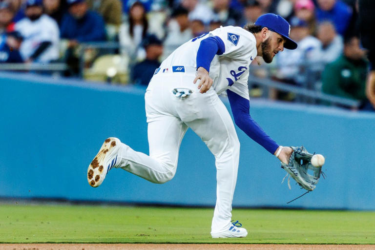 Dodgers’ injuries mean renewed opportunities for Alex Call, Alex Freeland