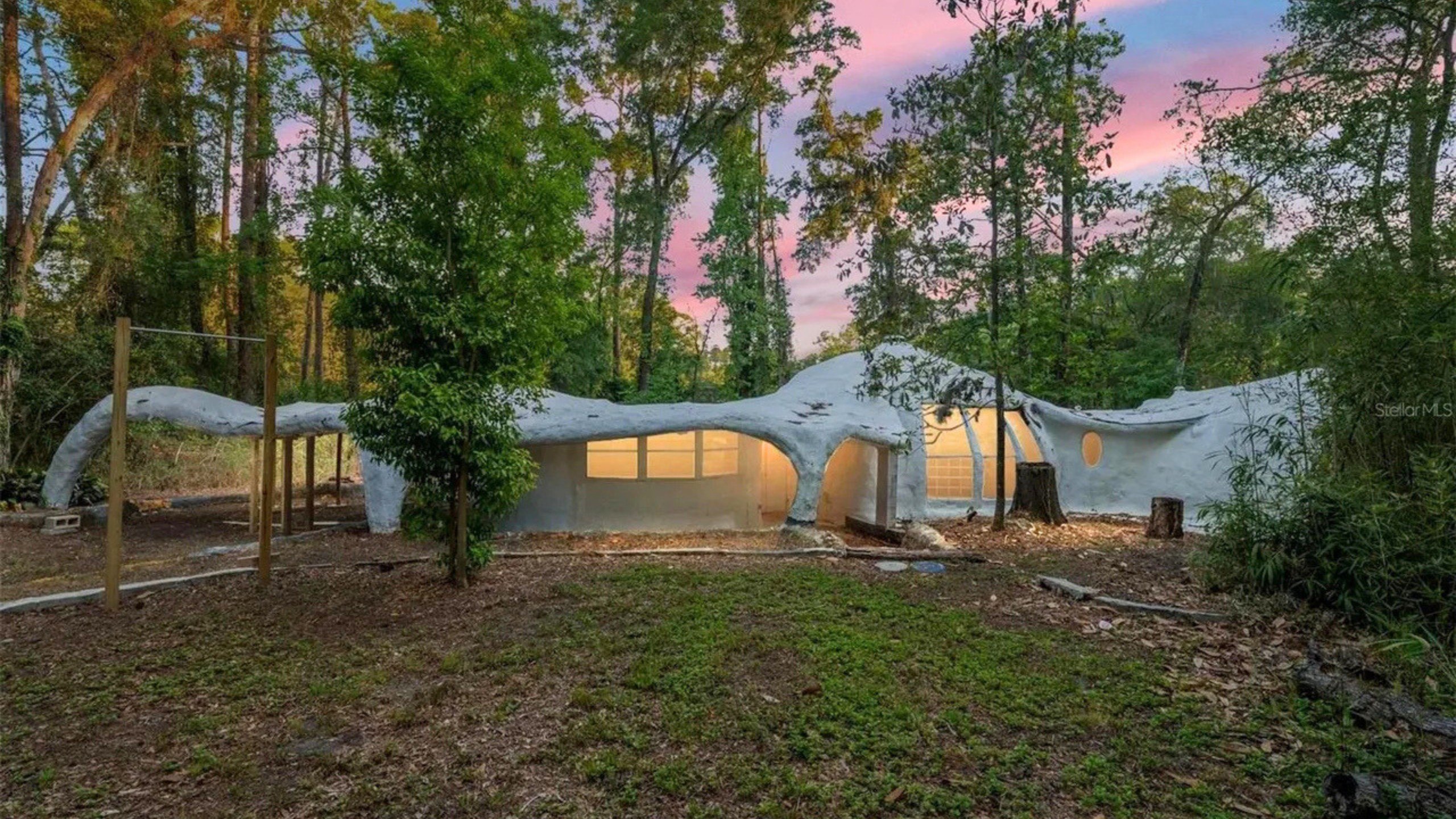 Foam dome home with ‘not a single straight line’ hits the market in ...