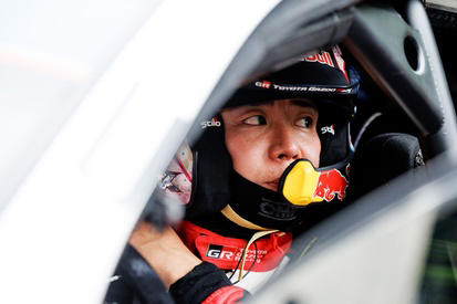 WRC Japón: Oliver Solberg choca mientras lucha por la victoria