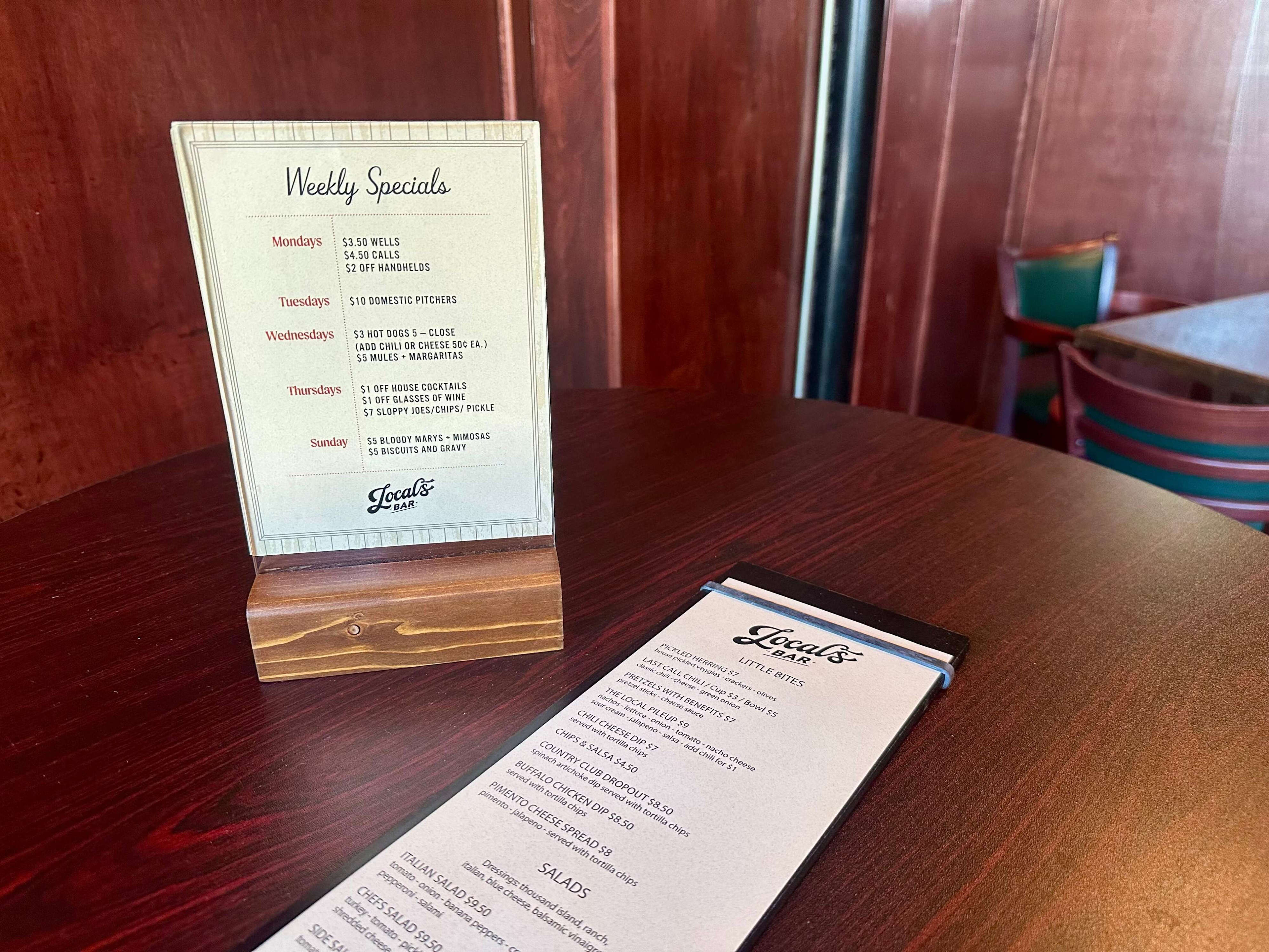 New downtown bar opens, bringing 'simple' vibes, $8 cocktails to Kalamazoo