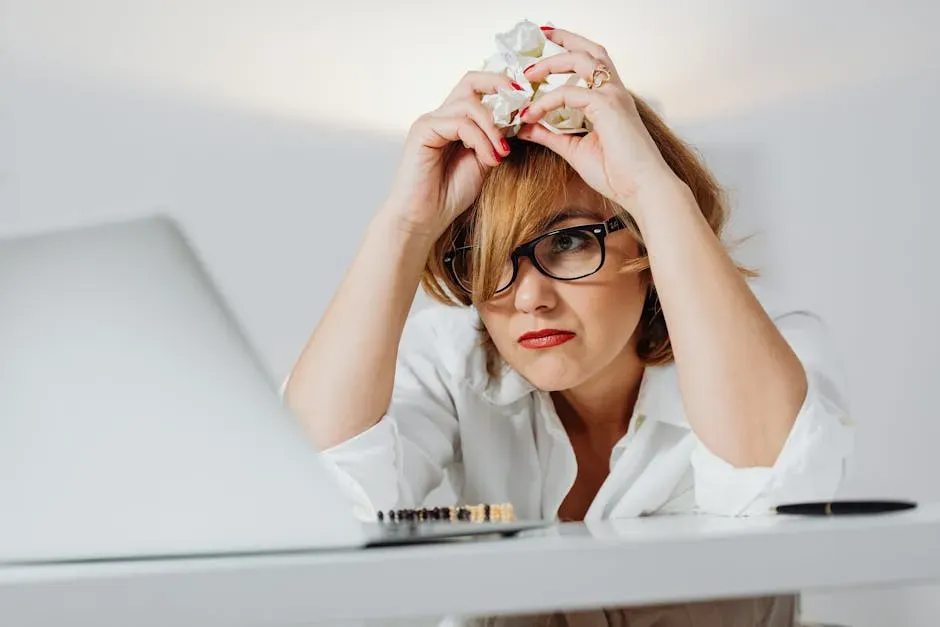 17 everyday behaviors women secretly dread in relationships