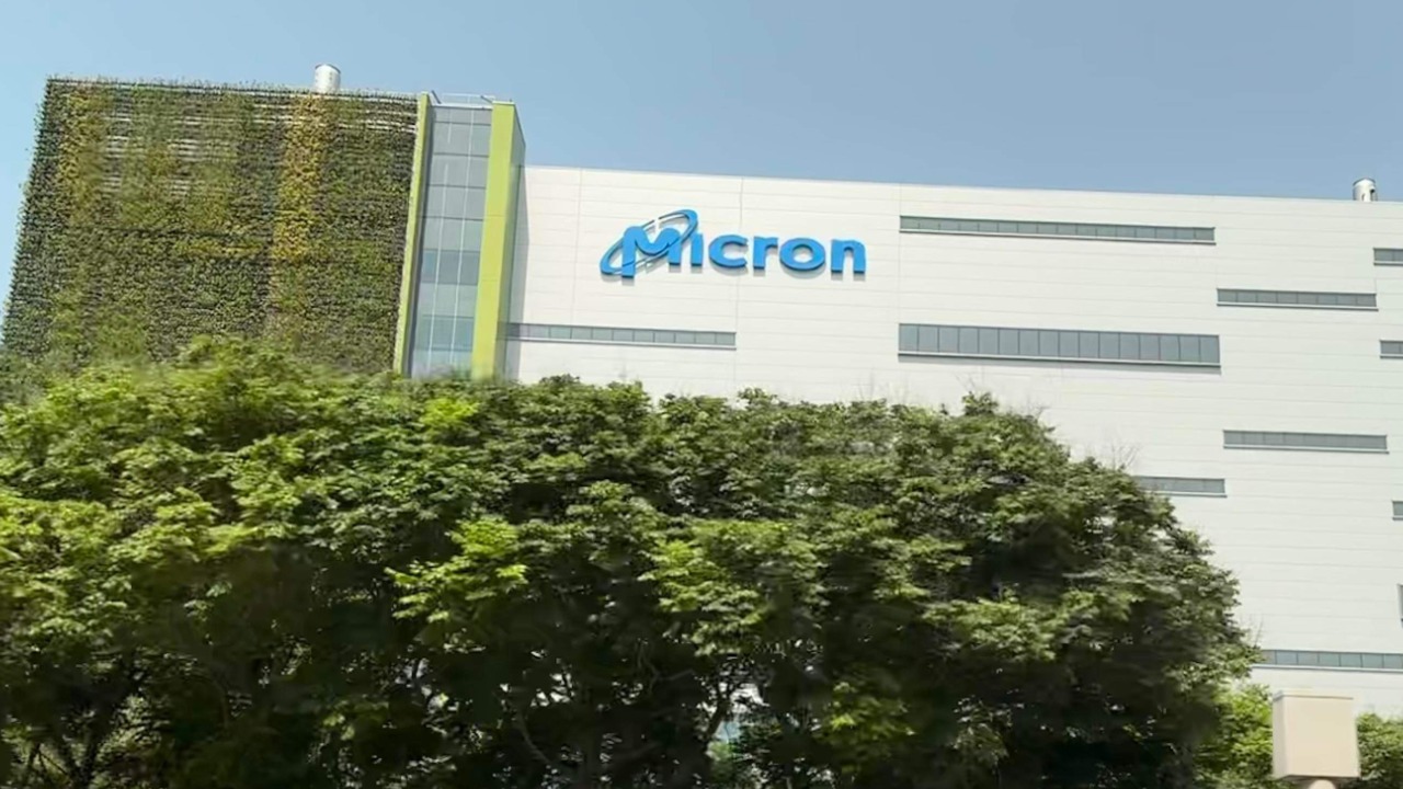 Micron just crossed $800 billion in market value for the first time ...