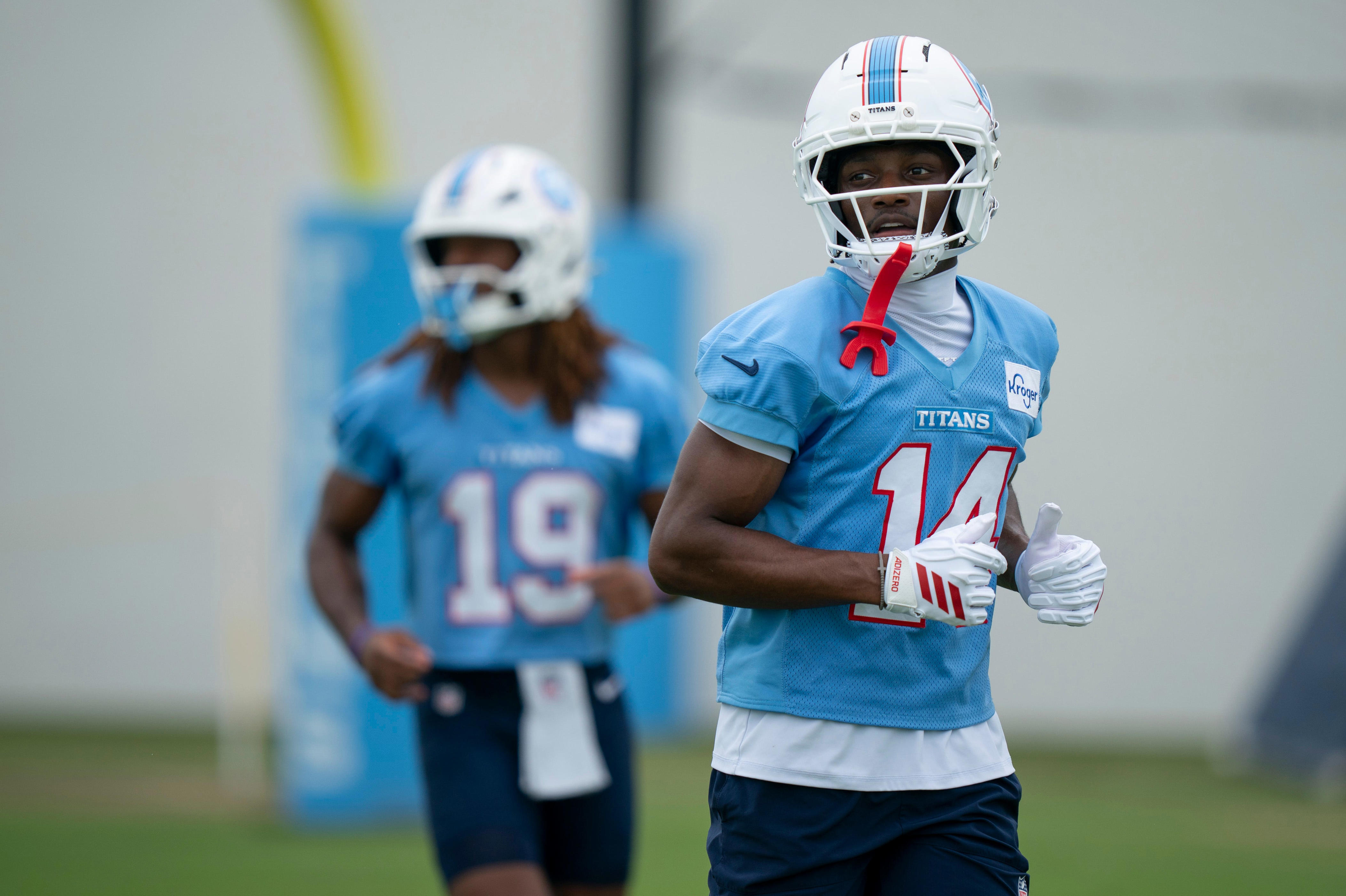 Watch: Carnell Tate makes a spectacular one-handed catch in OTAs