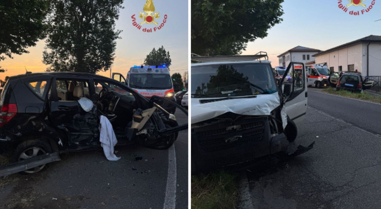 Incidente frontale tra auto e furgone, passeggeri incastrati tra le ...