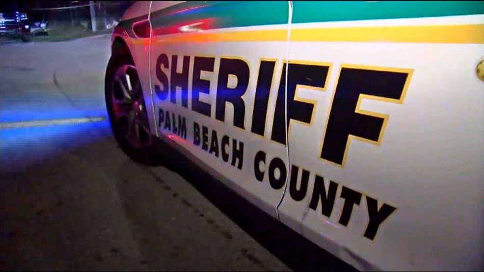 Chase through West Palm Beach ends inside hospital after traffic stop ...