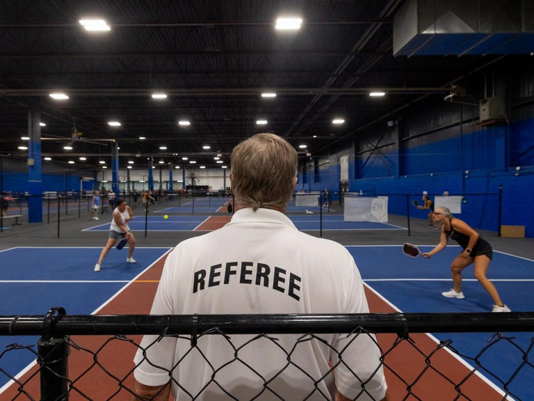 Regina pickleballers seek new venues as 16-court Queen City hub closes