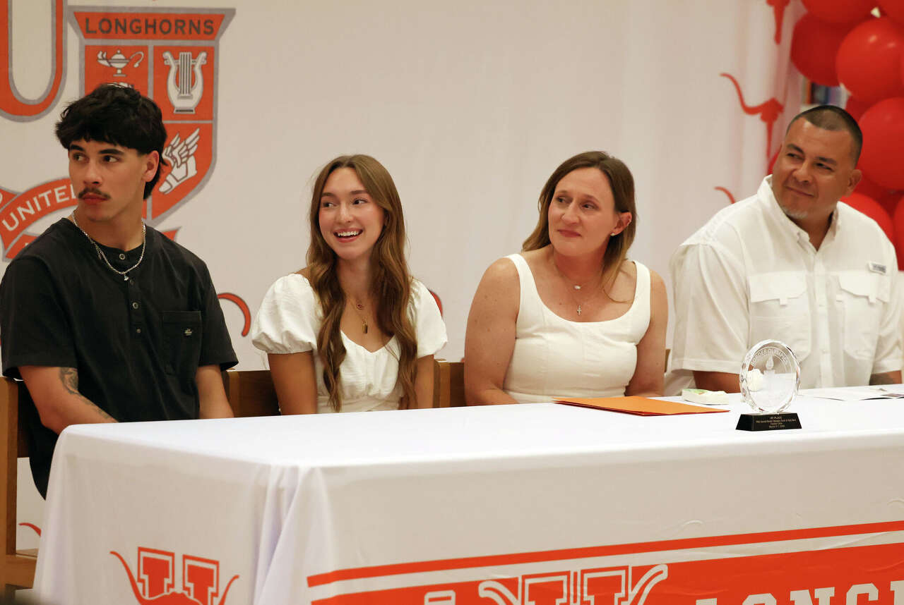 United track star Amiyah Villasenor signs with Navy after graduating