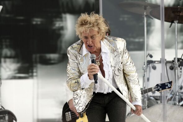 Rod Stewart forced to cancel Vegas shows last minute after doctor's orders