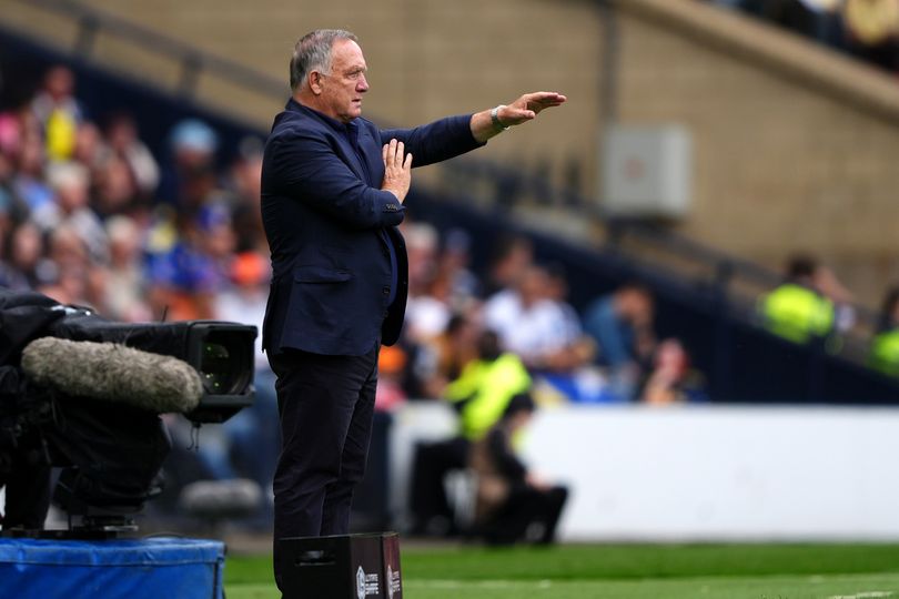 Dick Advocaat slams referee for Curacao red card as he makes bold ...