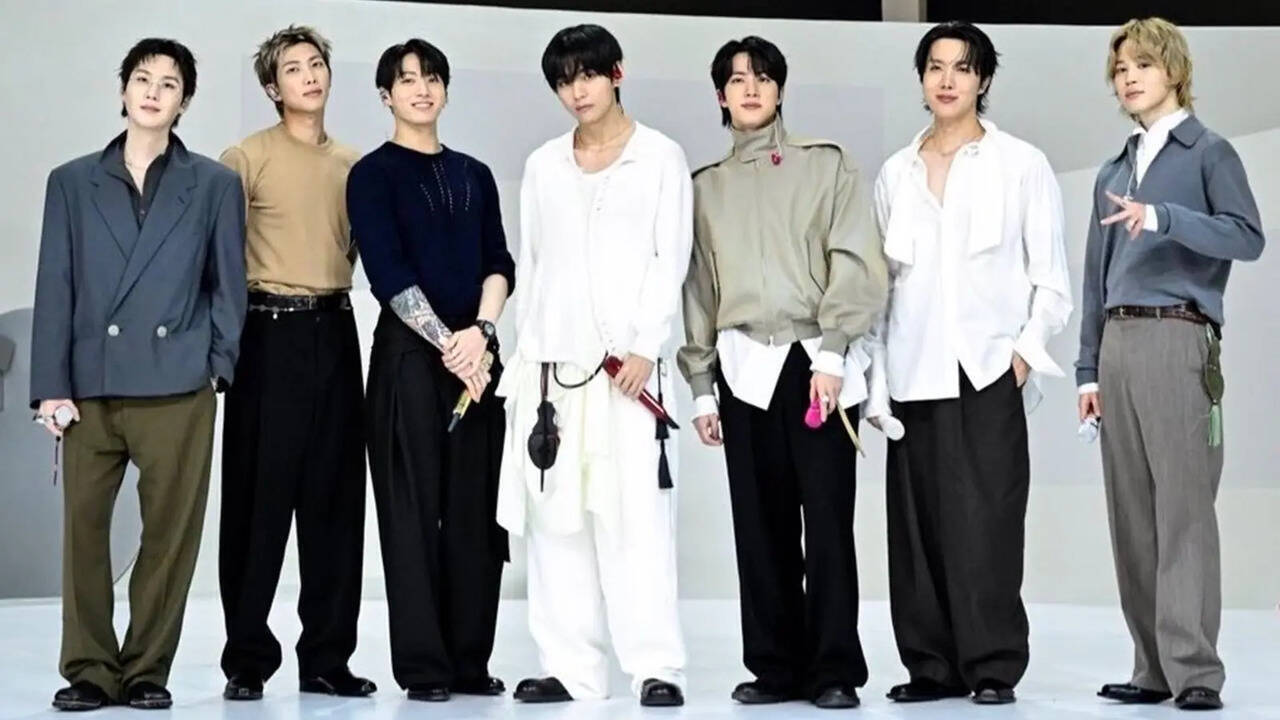 BTS fans criticize Spotify for excluding "Swim" from the 'Songs of ...