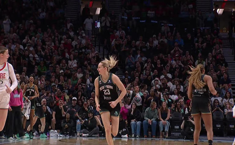 WNBA fans turn on Chennedy Carter after explosive social media rant ...