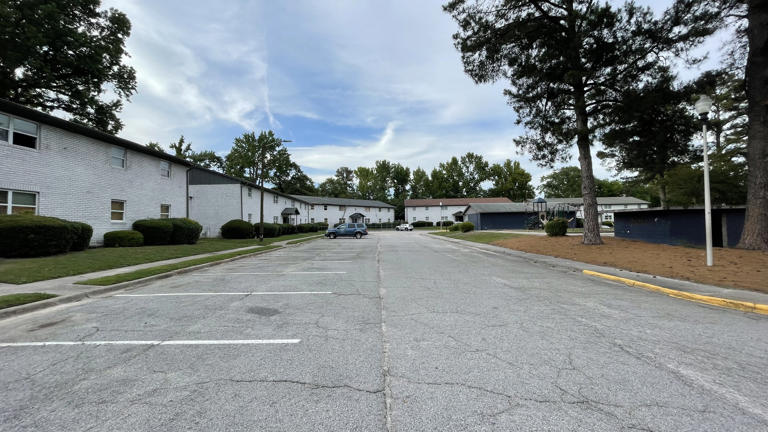 Woman shot on Fayetteville Drive in Richmond County, sheriff’s office says