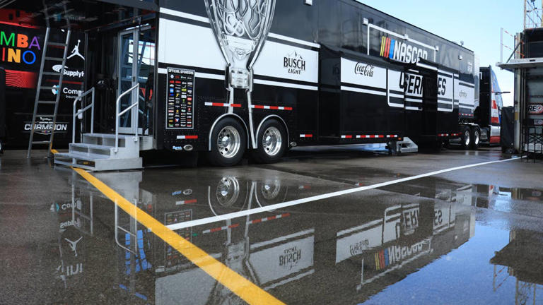 NASCAR starting lineup: Qualifying results for Cracker Barrel 400 at ...