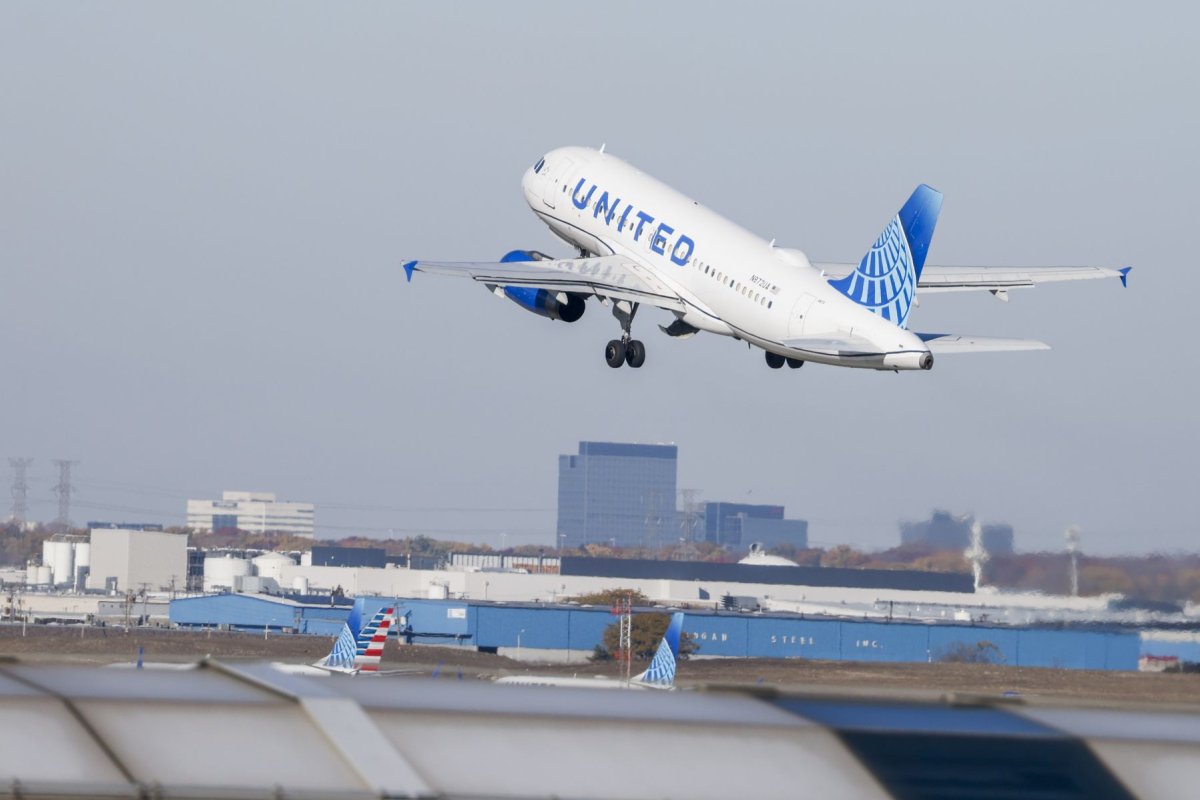 United flight diverted after 'unruly' passenger tried to enter cockpit
