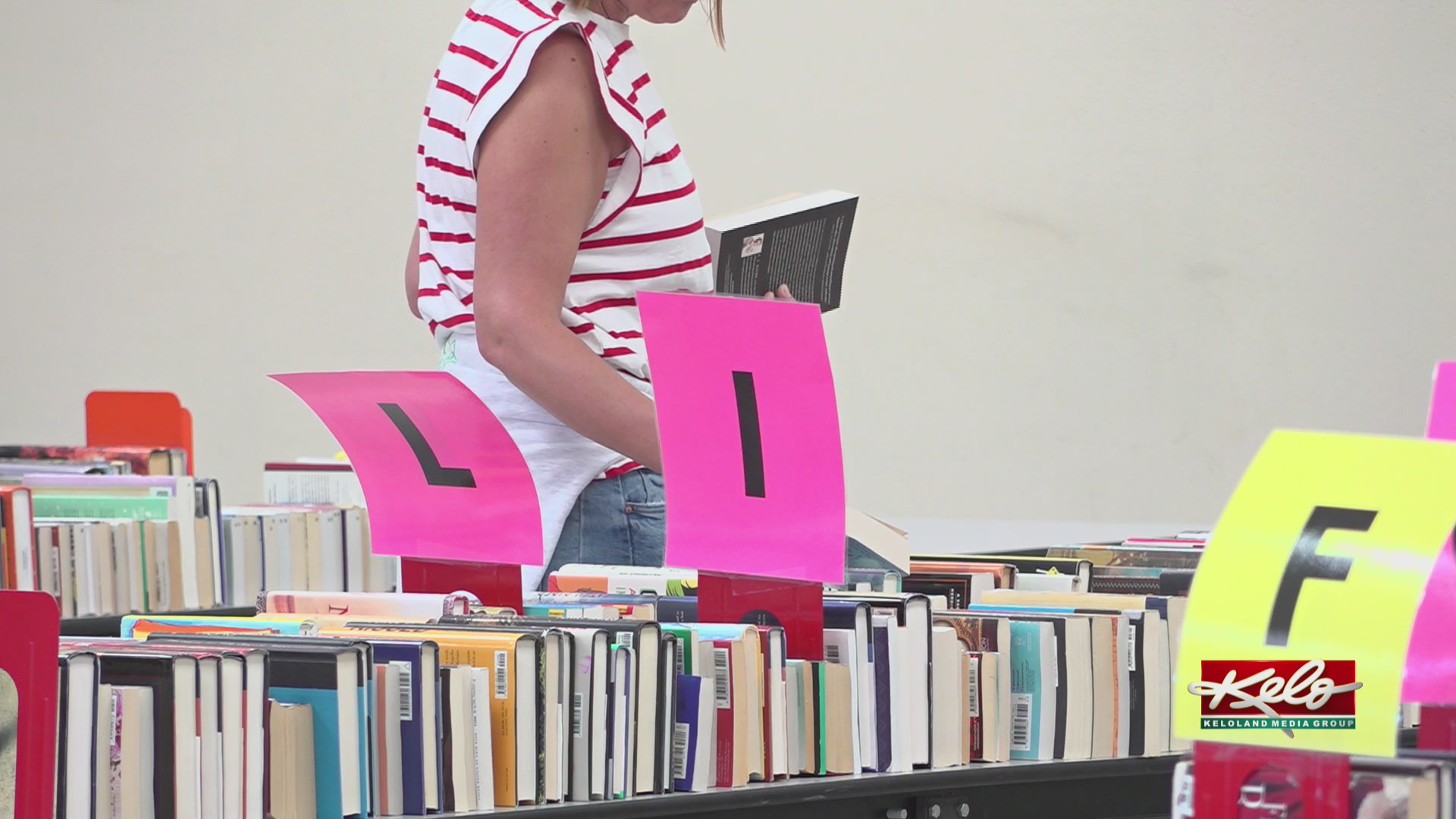 Lincoln High School hosts 2nd annual used book sale