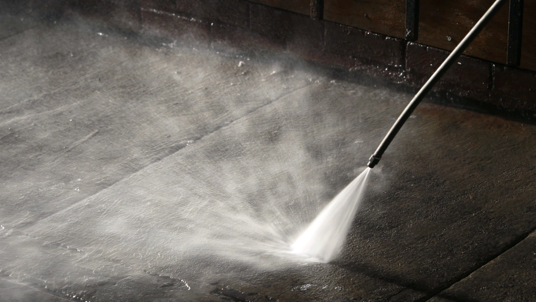 Pressure washing tips every homeowner should know