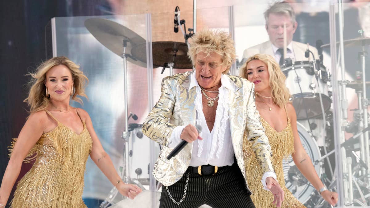 Rod Stewart cancels Las Vegas shows for vocal rest due to sinus infection