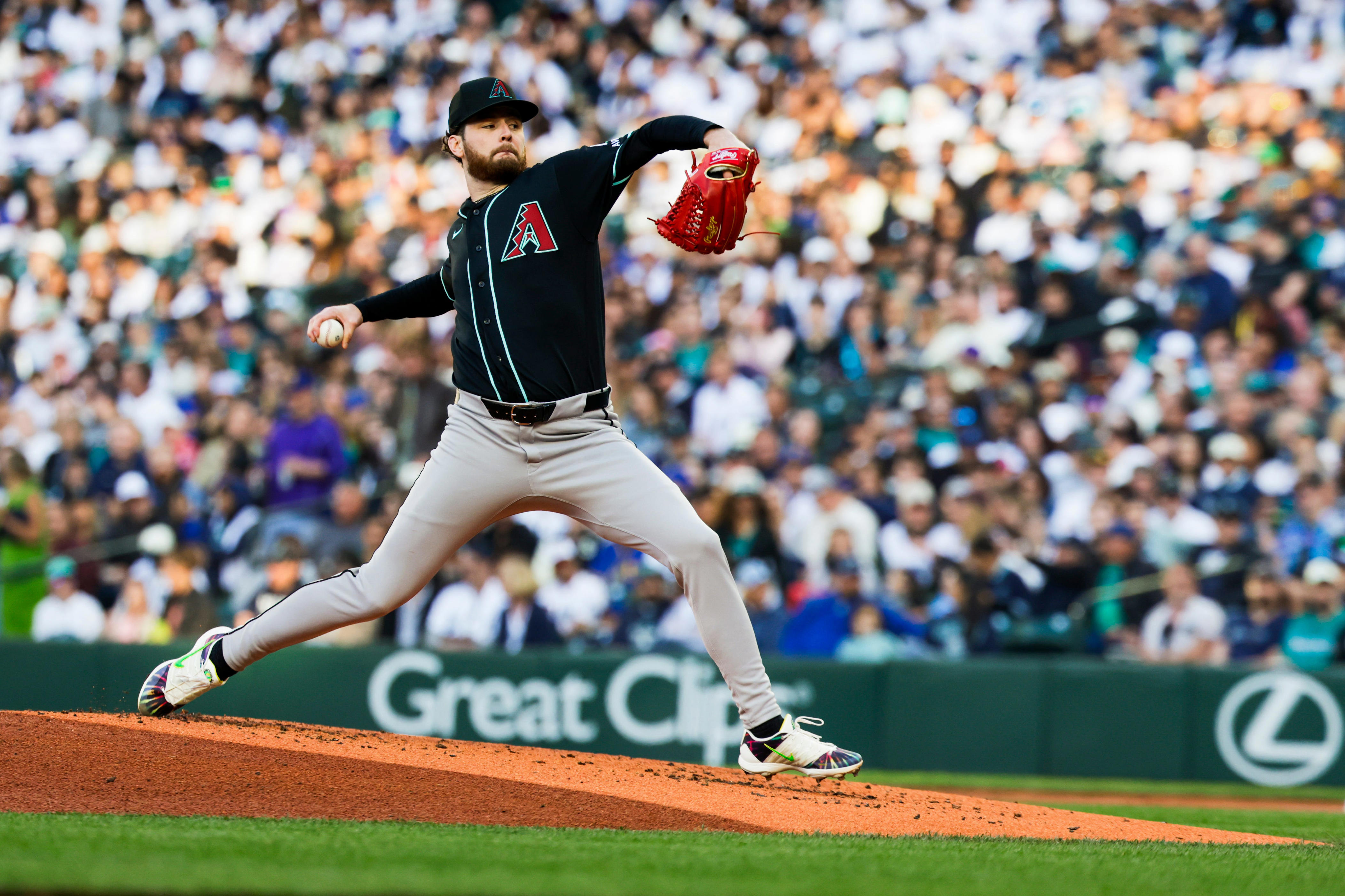 Diamondbacks vs Mariners live updates. Ryne Nelson serving up homers