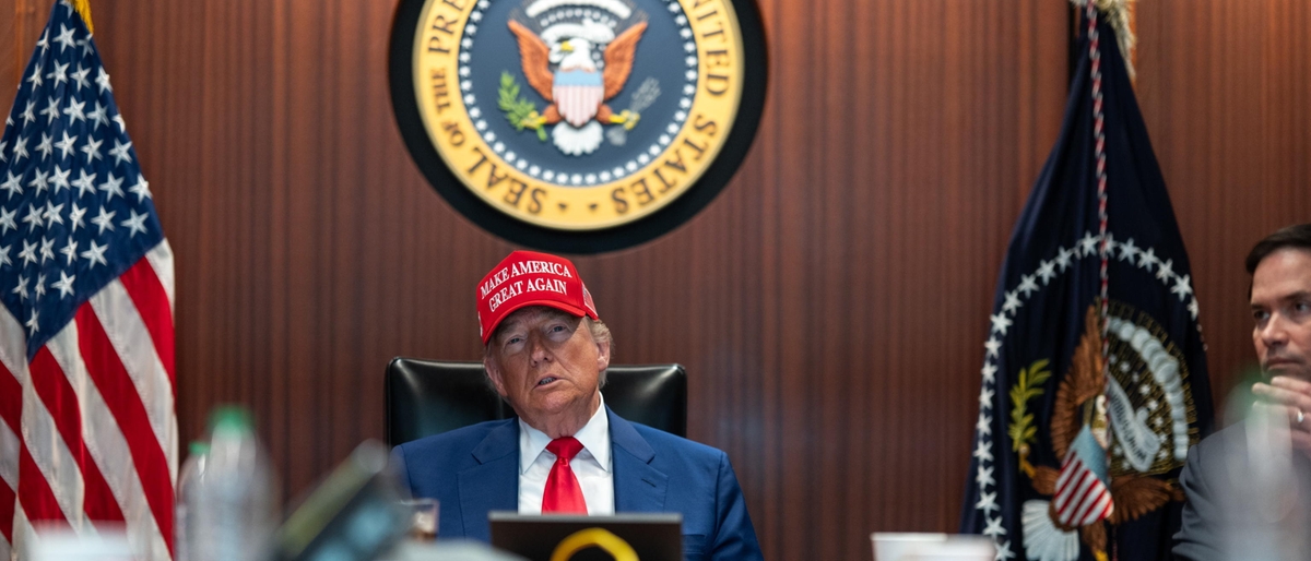 Trump torna ad attaccare il Papa: “Spiegategli che l’Iran non può avere ...
