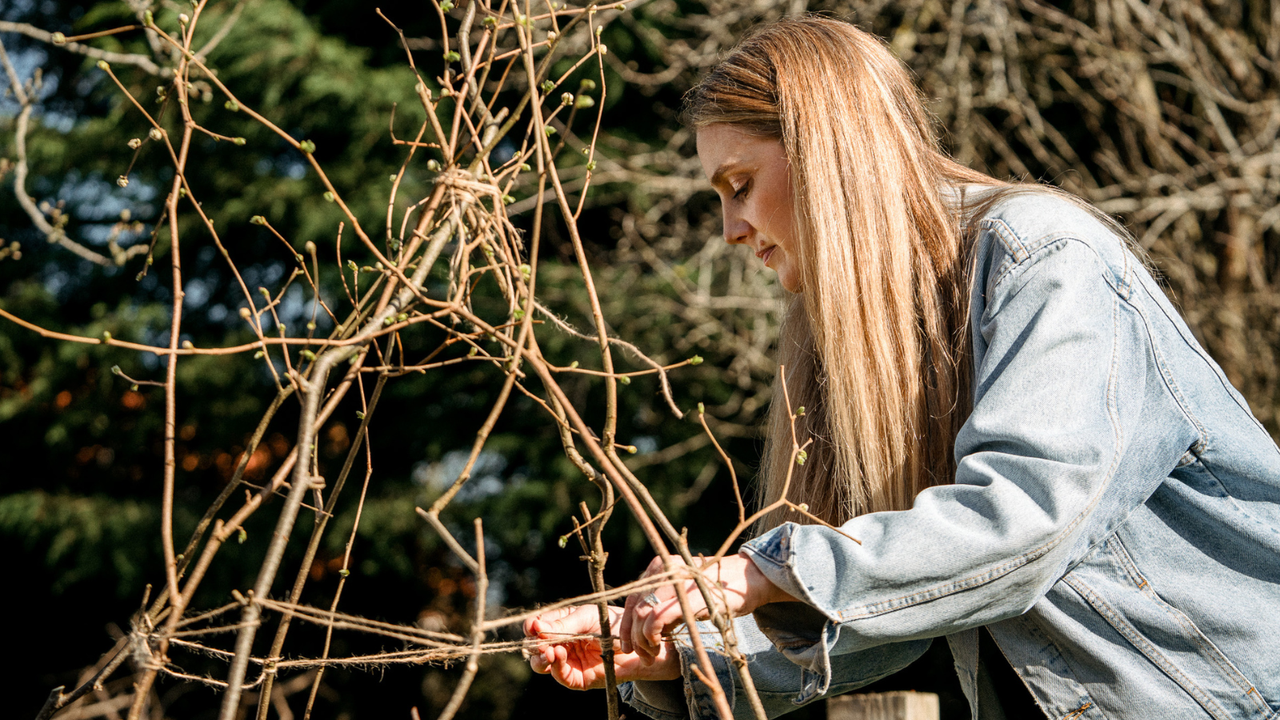Petals & roots: How to make a sweet pea wigwam – for a natural ...