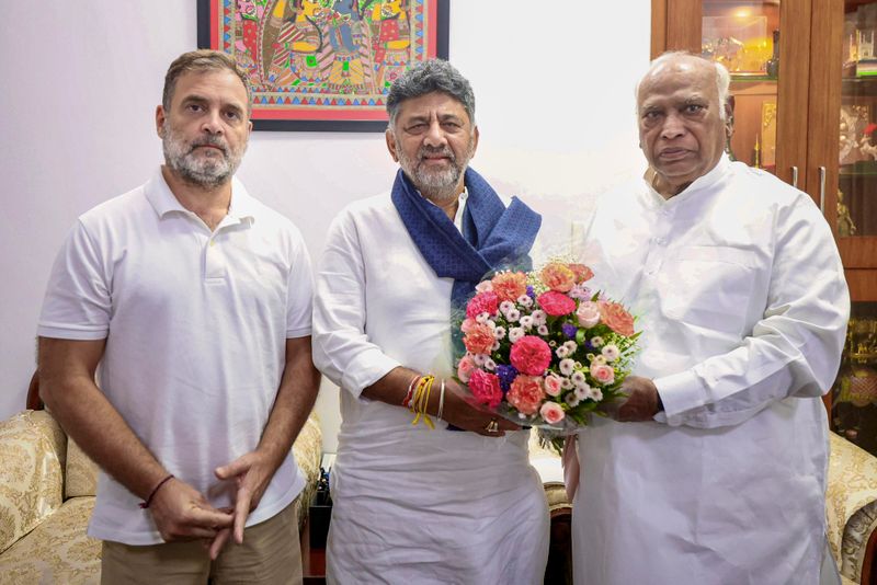 DK Shivakumar stakes claim, set to take oath as 25th Karnataka CM on June 3