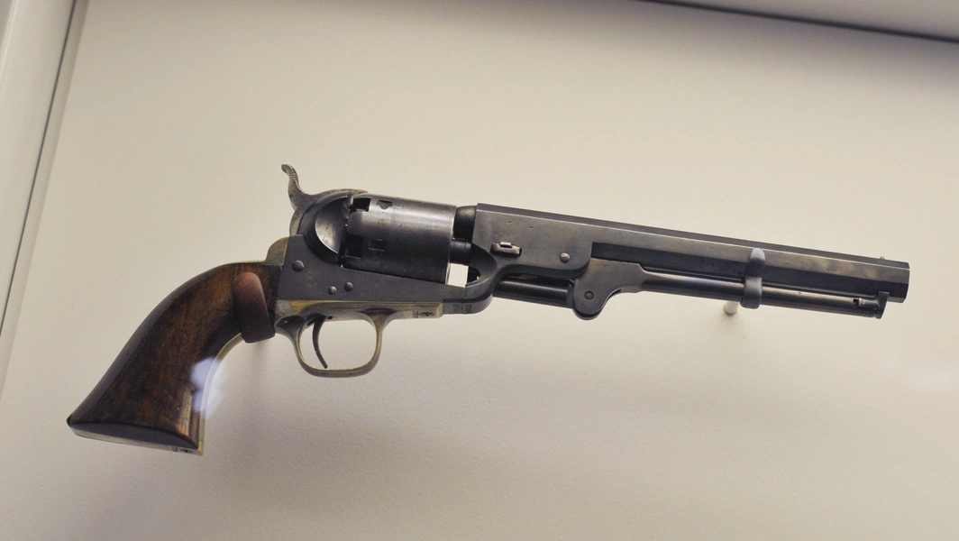 17 legendary sidearms through history