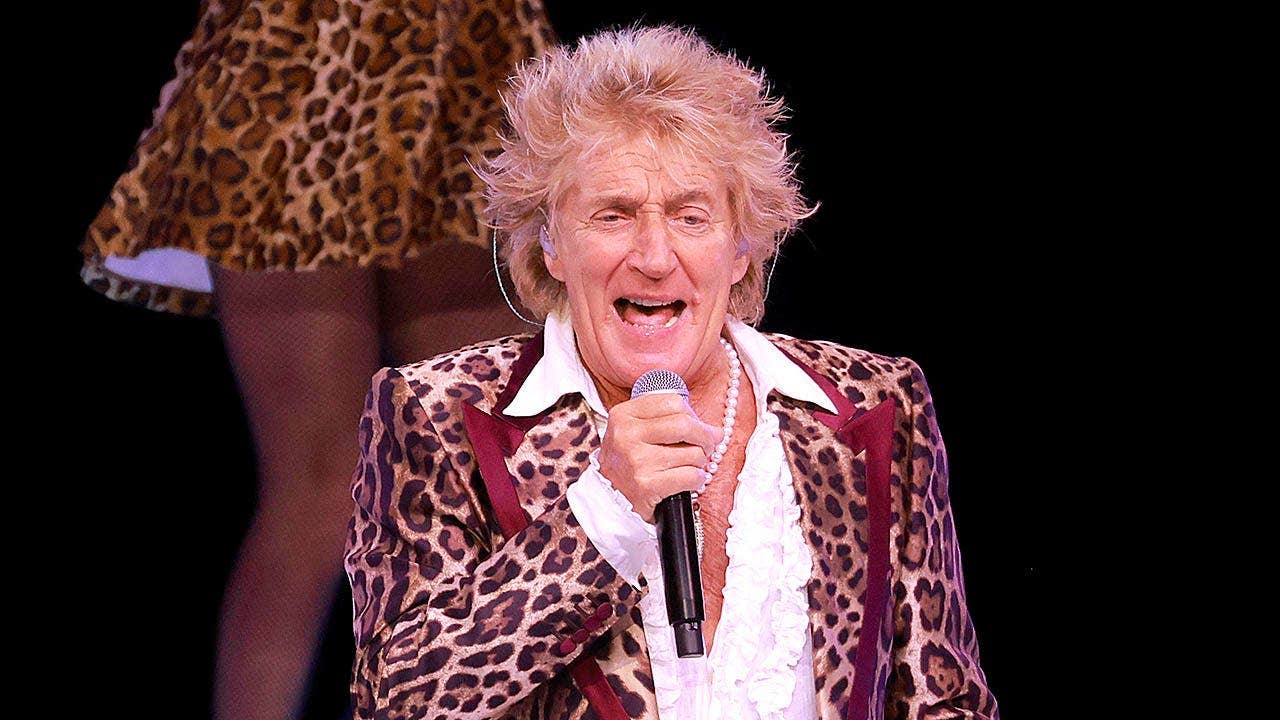 Rod Stewart cancels Las Vegas concert hours before showtime on doctor's ...