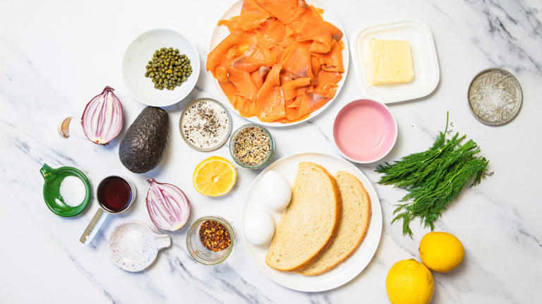 Smoked salmon breakfast toast recipe