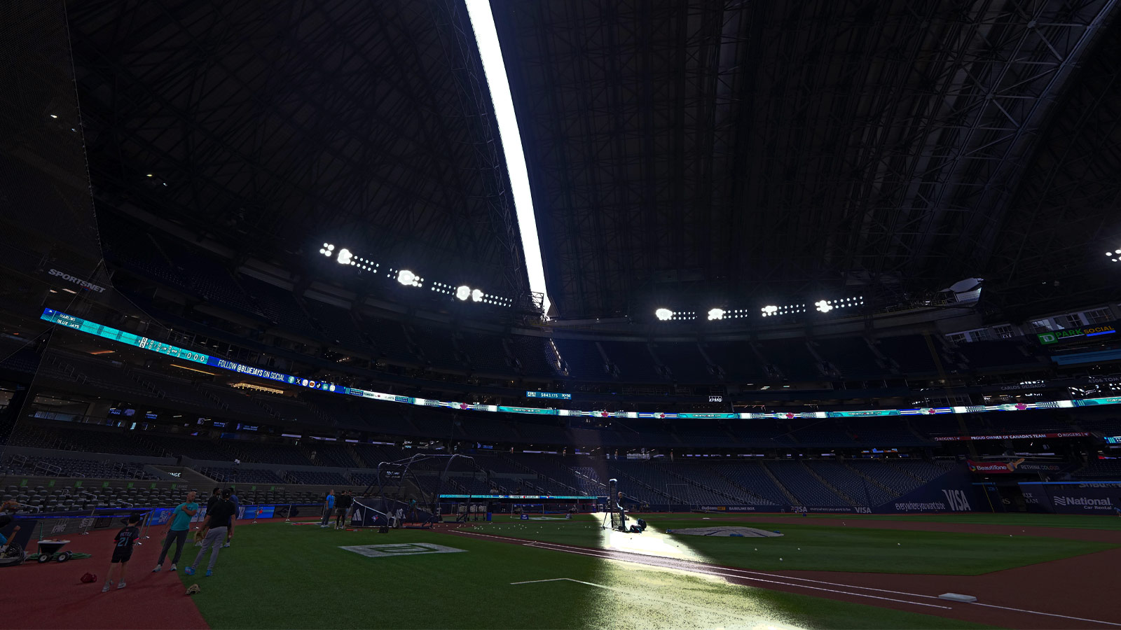 Blue Jays DFA pitcher before Orioles clash