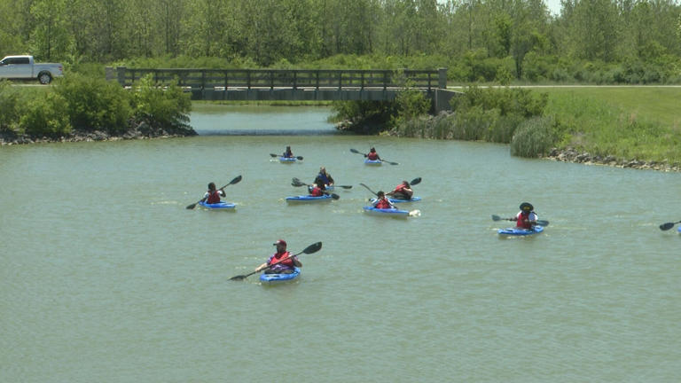 Toledo nonprofit teaches kids water safety through kayaking