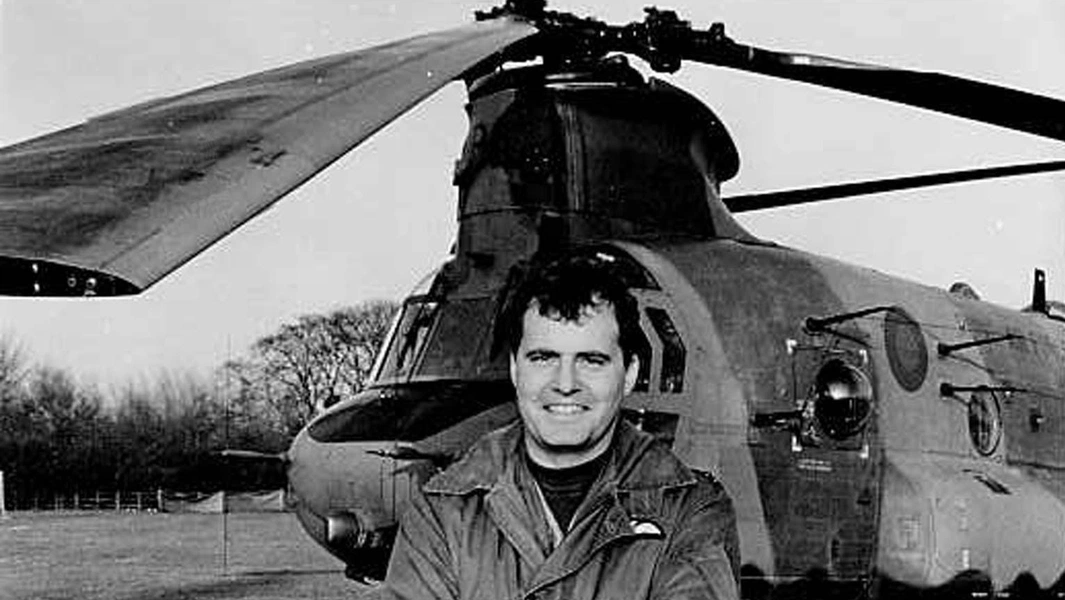 Families renew calls for Chinook inquiry after MoD files emerge