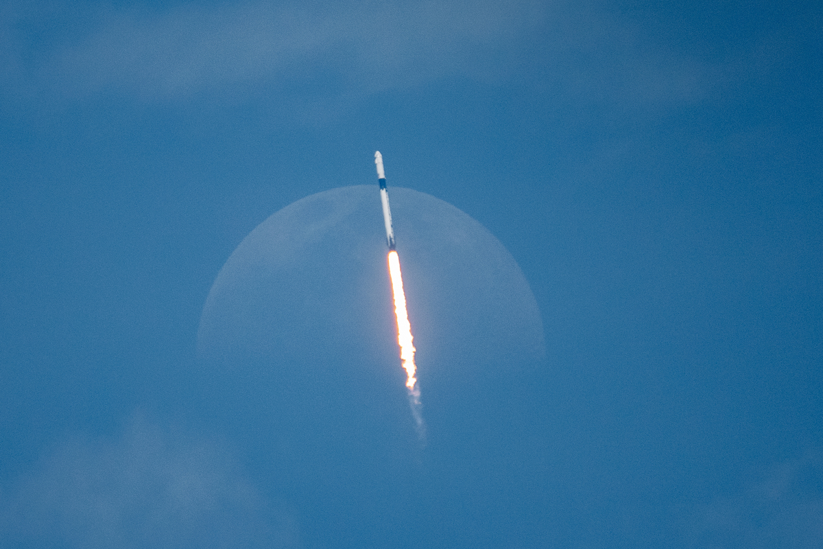 Should you buy SpaceX stock after the Starship V3 megarocket launch?