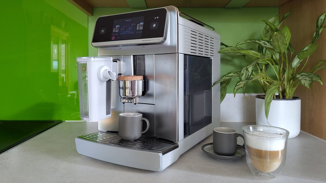 Philips Café Aromis 8000 series review: a premium espresso machine with ...