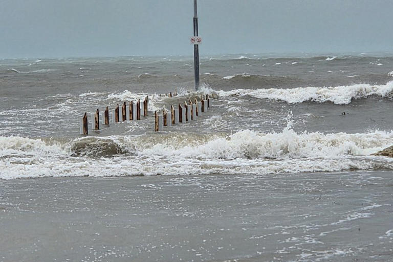 More than 14,000 homes without power as wild weather hits WA