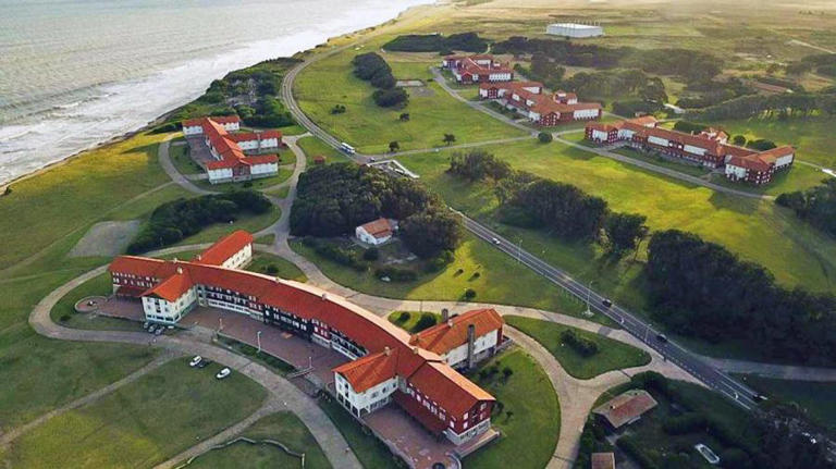 Kicillof denunció un posible negocio inmobiliario con los hoteles de ...