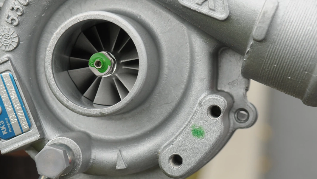 Mechanics link delayed oil changes to costly turbo failures