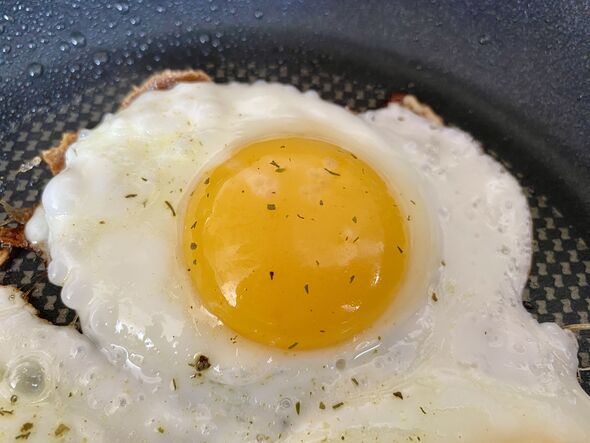 Fried eggs taste better and 'luscious' if you add 1 simple ingredient