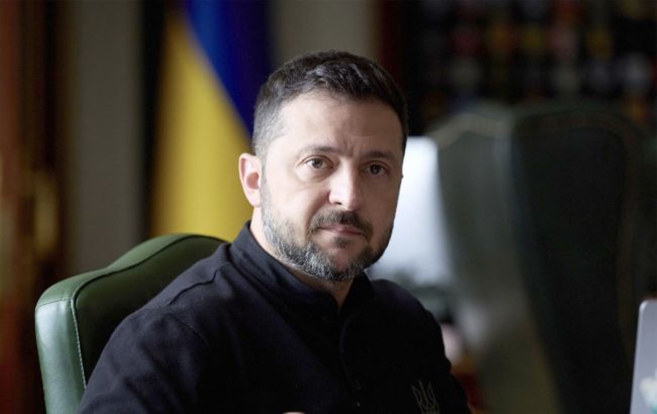 Zelenskyy calls for vigilance as air raid warnings continue