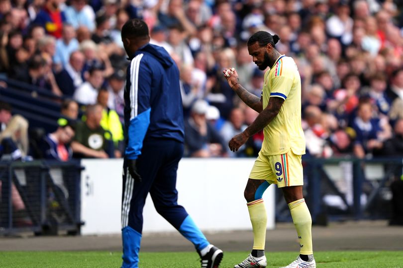 Dick Advocaat slams referee for Curacao red card as he makes bold ...