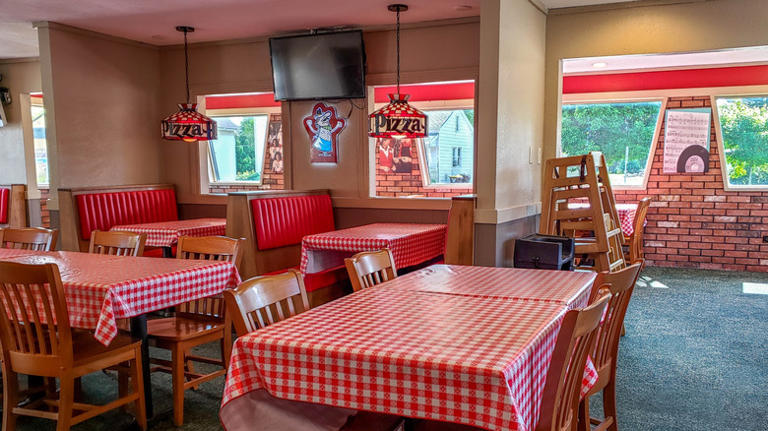 Not red cups, not Tiffany lamps: This '80s Pizza Hut feature deserves a ...