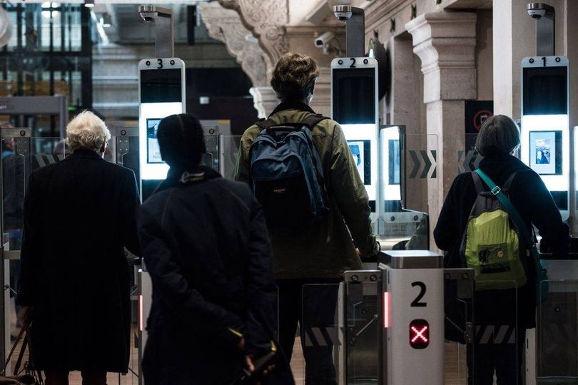 Brits told to arrive three hours early at EU airports amid security ...